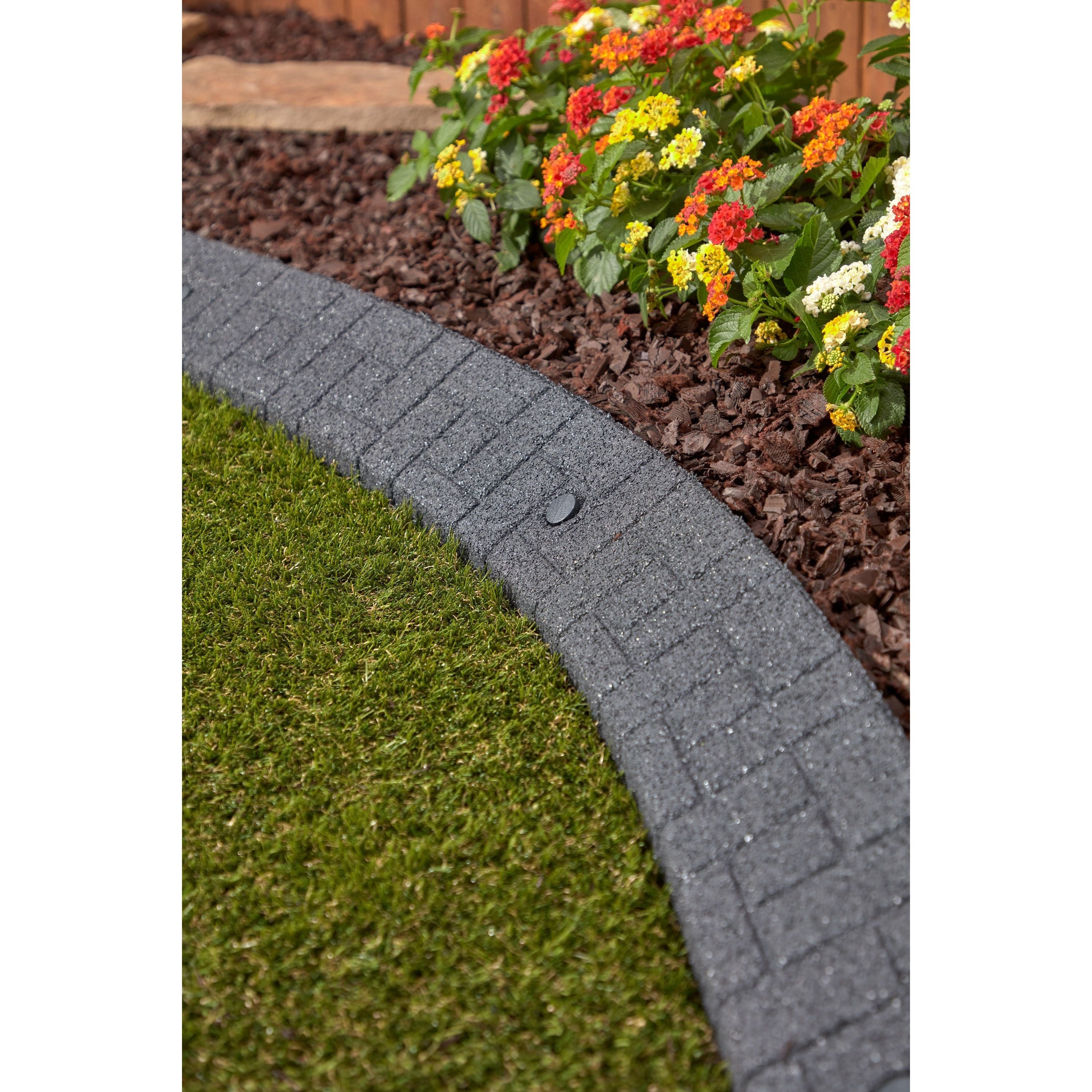Angled Rubber Border - RubberMulch.com