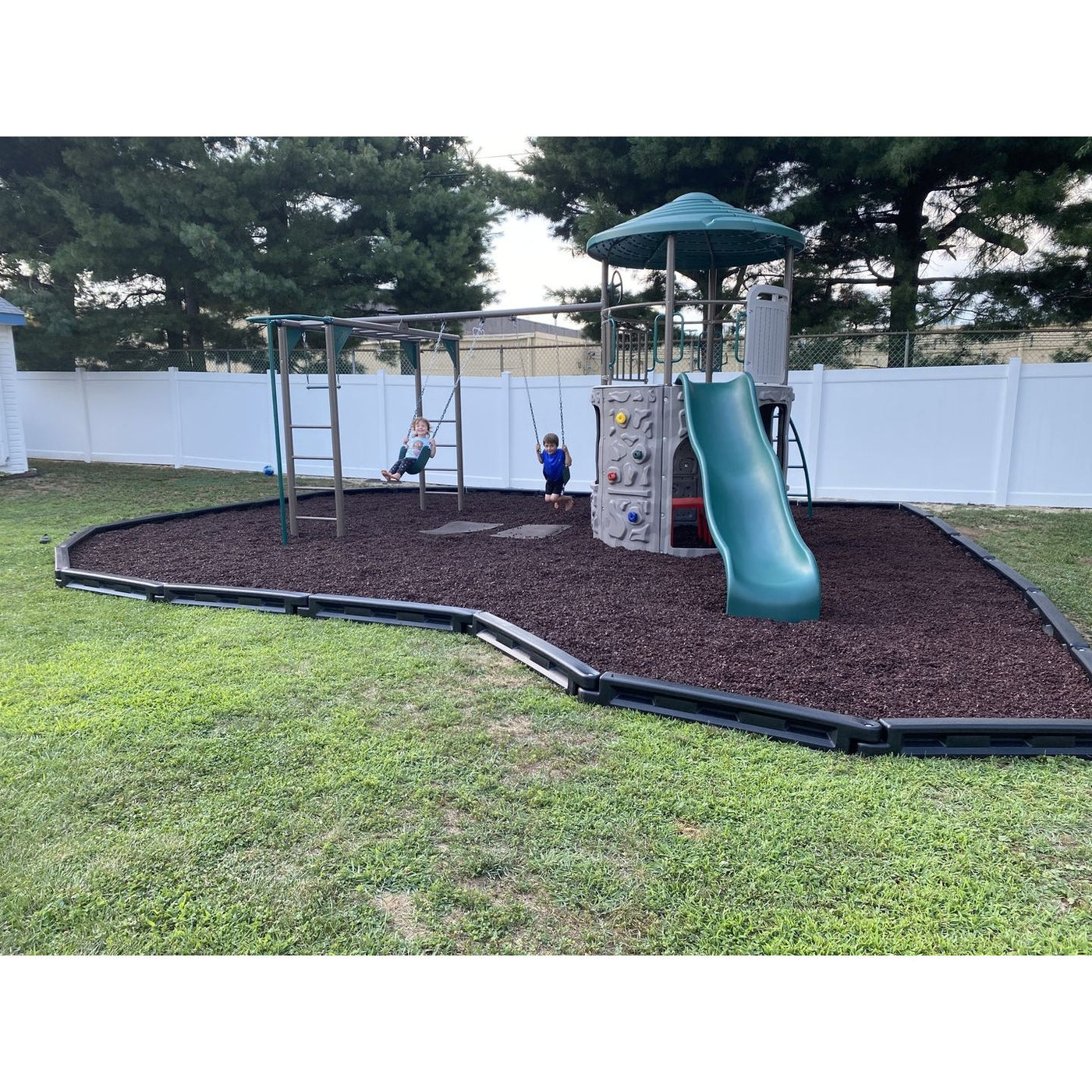 Plastic borders - RubberMulch.com